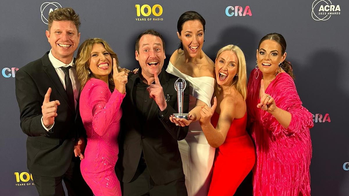 MIX 102.3 ALI CLARKE BREAKFAST SHOW BRINGS HOME ACRA FOR BEST COMMUNITY ...